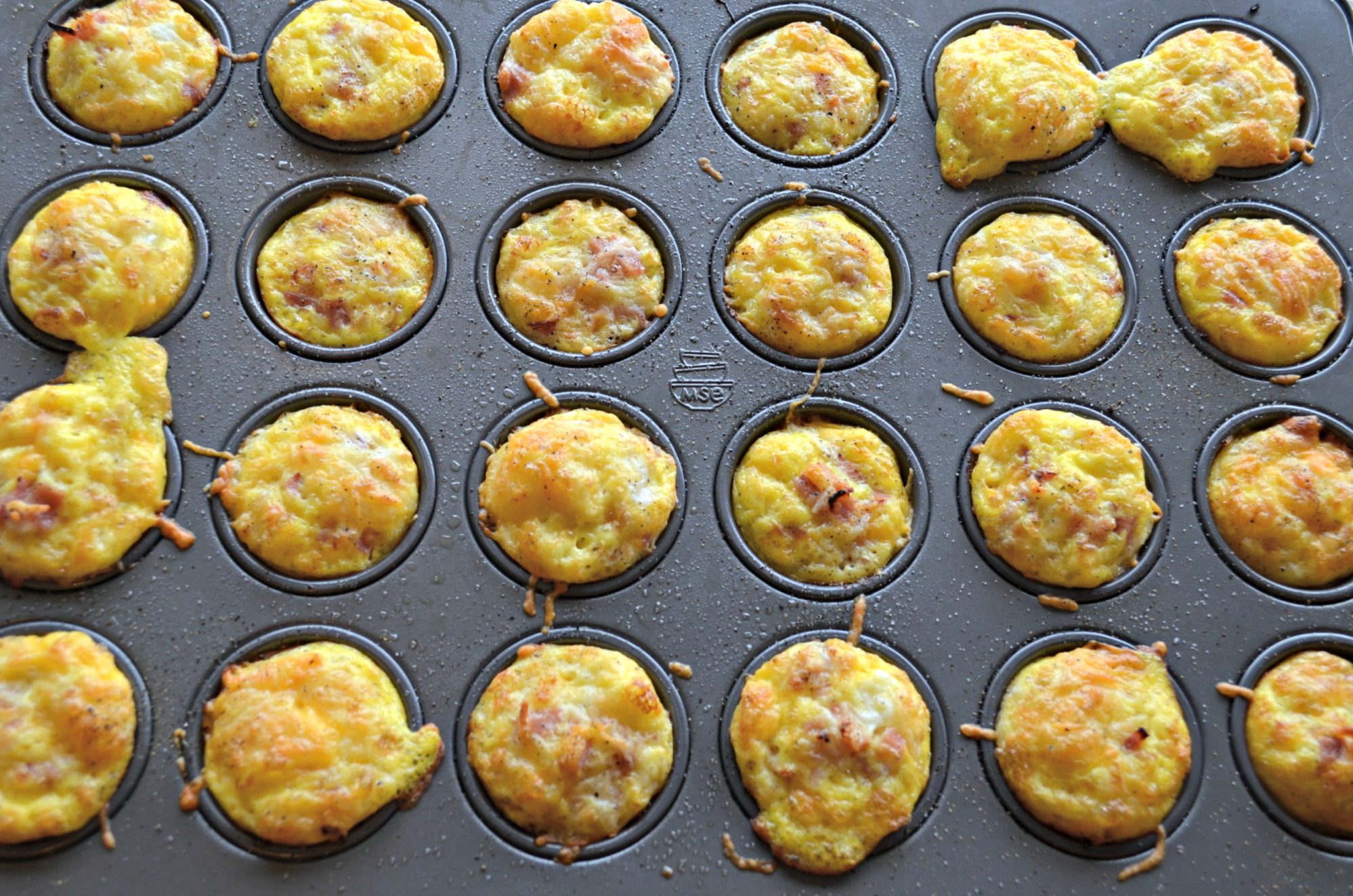 Mini Breakfast Pizzas with Ham and Cheese - Wheel N Deal Mama